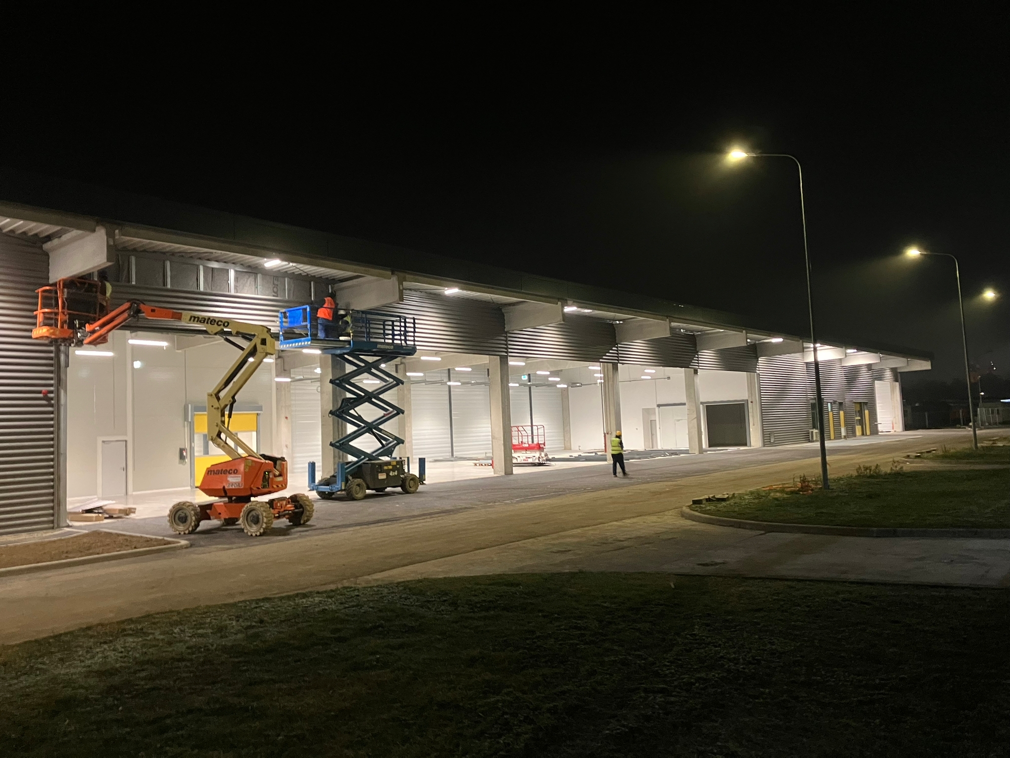 Construire hala cu functiune mixta de depozitare deseuri si birouri ...